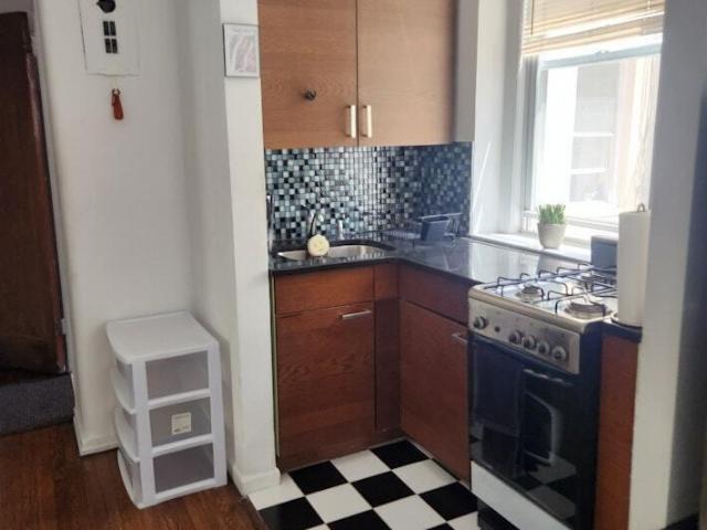 East Village NY LS95694163