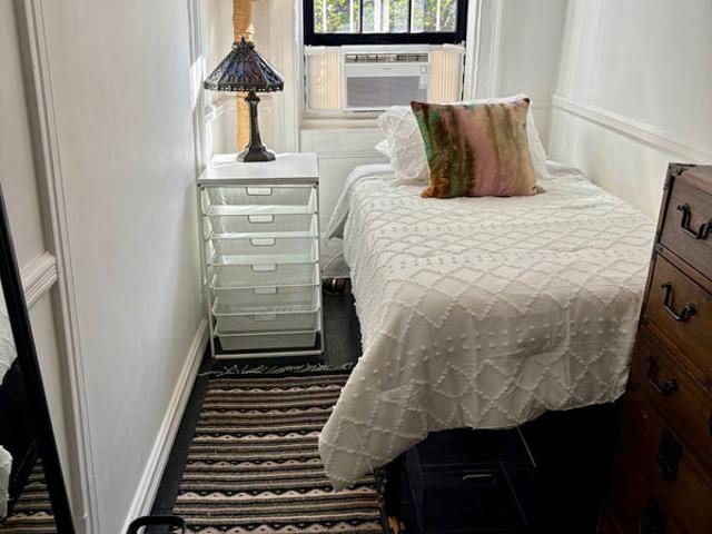 East Village Room Fireplace/Deck!