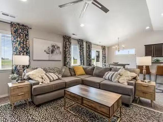 East Windy Ridge Court