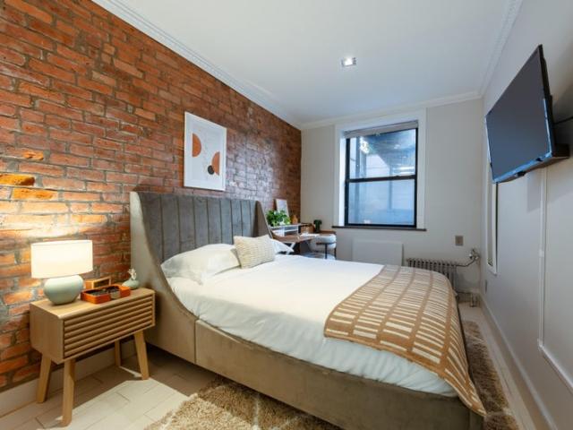 East 11th st apt