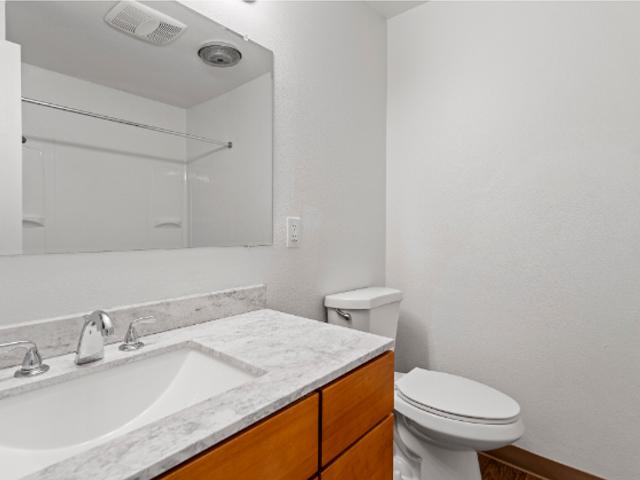 East 25 3 Bedroom Apartment for Rent at 755 Se Hogan Rd, Gresham, OR 97080 A.S.E.R.T