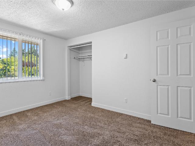 East 25 3 Bedroom Apartment for Rent at 755 Se Hogan Rd, Gresham, OR 97080 A.S.E.R.T