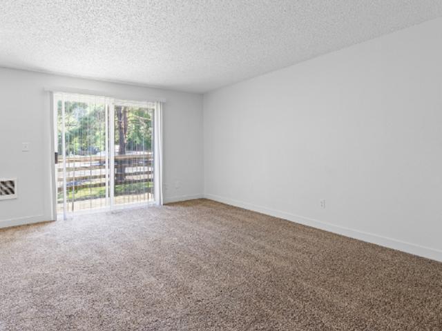 East 25 3 Bedroom Apartment for Rent at 755 Se Hogan Rd, Gresham, OR 97080 A.S.E.R.T