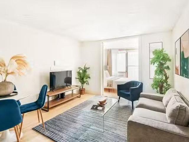 East 75th Street