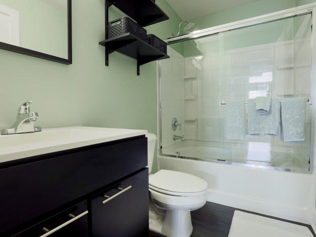 East 8 Lofts 1 Bedroom Apartment for Rent at 325 E 8th St, Cincinnati, OH 45202 Central Business District