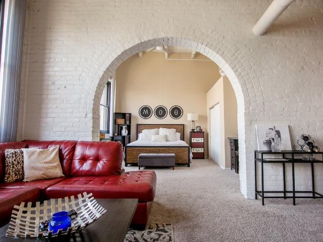 East 8 Lofts 1 Bedroom Apartment for Rent at 325 E 8th St, Cincinnati, OH 45202 Central Business District