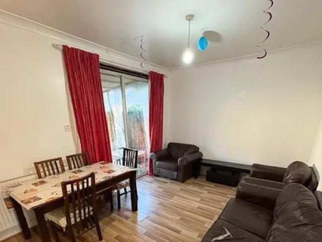 Eastcote Avenue, London, UB6 0QG, United Kingdom | 3 bed house for rent #158580732 | Rentberry