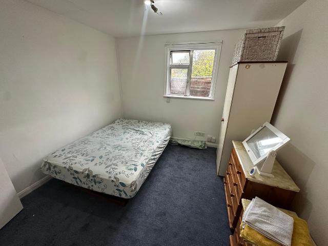 Eastcote Lane, Harrow HA2, Studio to rent, £1,050 pcm | PrimeLocation