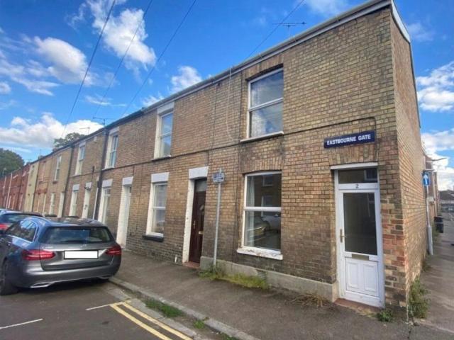 Eastbourne Gate, Taunton TA1, 2 bed terraced house to rent, £1,200 pcm | PrimeLocation