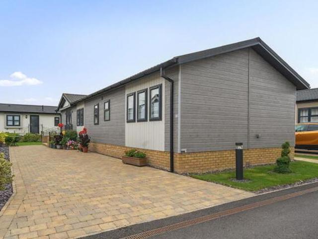 Eastbourne Road, Castle View Court, Pevensey, 2 Bedroom Park