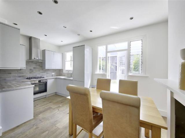 Eastbourne Road, SW17 3 bed property to rent £2,750 pcm £635 pw
