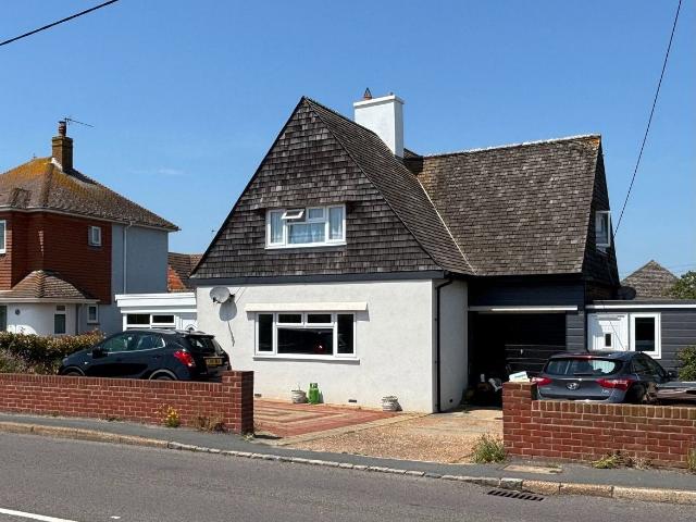 Eastbourne Road, Pevensey Bay, Pevensey BN24, 4 bed detached house to rent, £2,200 pcm | PrimeLocation