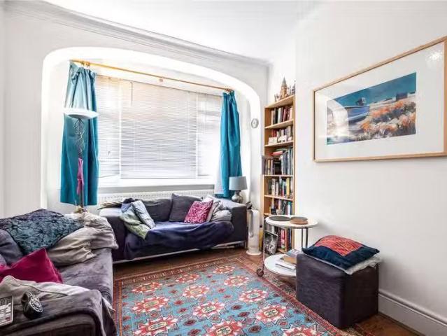 Eastbourne Road, Tooting, SW17 3 bed house for sale £749,950