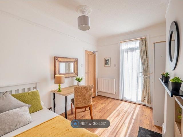 Eastbourne Road, Trowbridge BA14, Room to rent, £730 pcm | PrimeLocation