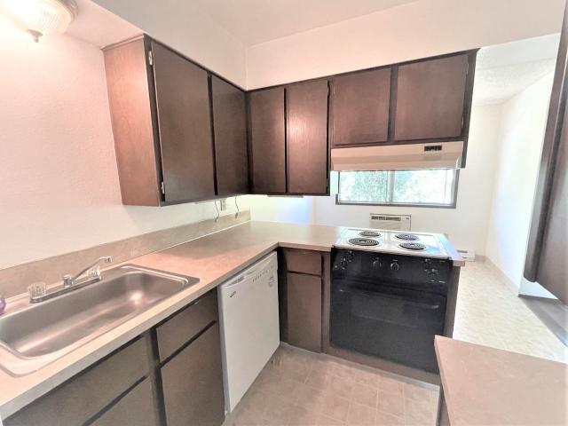 eastburn 2 Bedroom Apartment for Rent at 10503 E Burnside St, Portland, OR 97216 Hazelwood