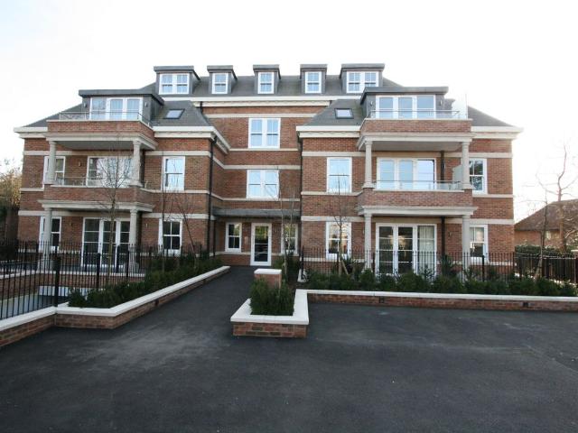Eastbury Avenue, Northwood HA6, 3 bed flat to rent, £4,300 pcm | PrimeLocation