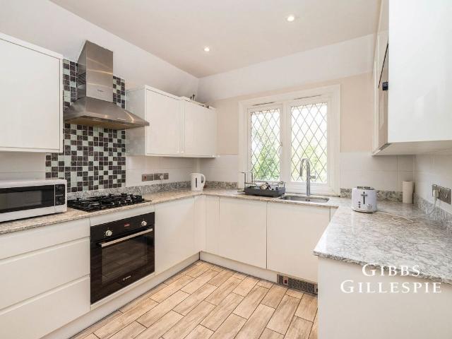 Eastbury Avenue, Northwood, Hertfordshire HA6, 2 bed flat to rent, £2,400 pcm | PrimeLocation
