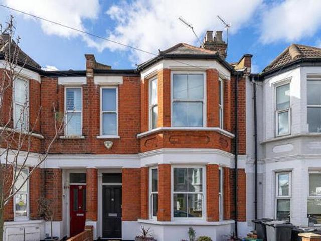 Eastbury Grove, London, 2 Bedroom Flat