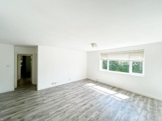 Eastbury Place, NORTHWOOD 2 bed apartment to rent £1,850 pcm £427 pw