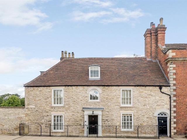 Eastgate, Lincoln LN2, 5 bed detached house to rent, £2,700 pcm | PrimeLocation