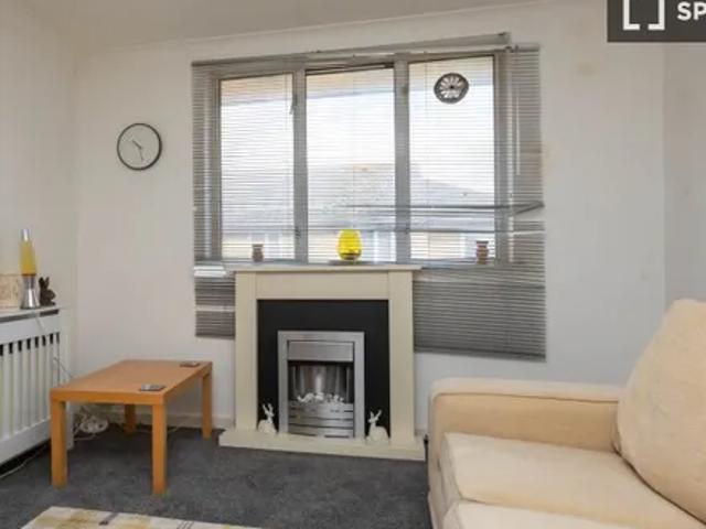Eastender Supermarket, 1 Bradymead, London, E6 6WN, United Kingdom | 1 bed apartment for rent #112223941 | Rentberry