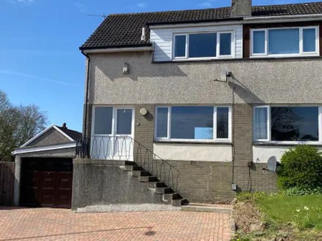 Easter Garngaber Road, Lenzie, G66 5PB, United Kingdom | 3 bed duplex for rent #167583300 | Rentberry