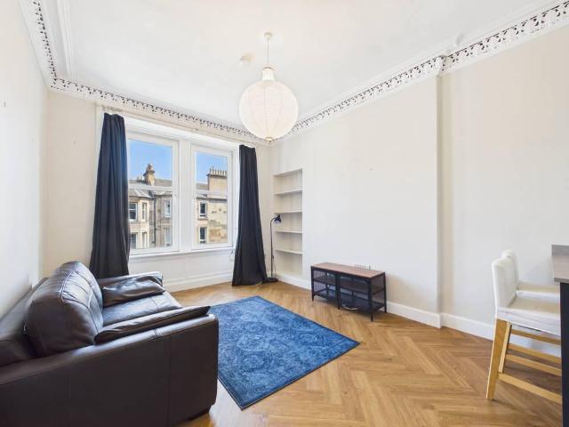 Easter Road, Edinburgh, Midlothian, EH6 2 bed apartment to rent £1,450 pcm £335 pw