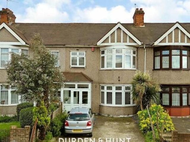 Eastern Avenue, Gants Hill, 3 Bedroom Terraced