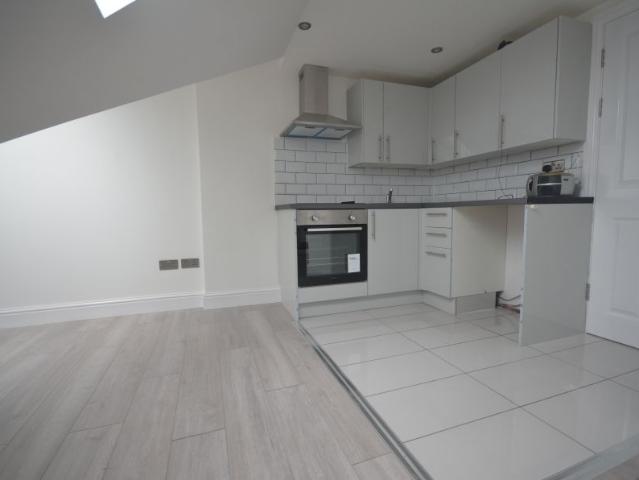 Eastern Avenue IG2, 1 bed flat to rent, £1,350 pcm | PrimeLocation
