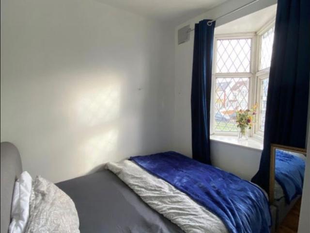 Eastern Avenue, Ilford IG4, Room to rent, £600 pcm | PrimeLocation
