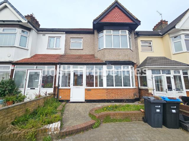 Eastern Avenue, Ilford IG2, 3 bed terraced house to rent, £2,150 pcm | PrimeLocation