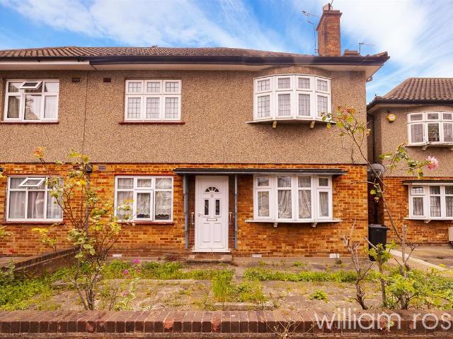 Eastern Avenue, Newbury Park IG2, 2 bed maisonette to rent, £1,550 pcm | PrimeLocation