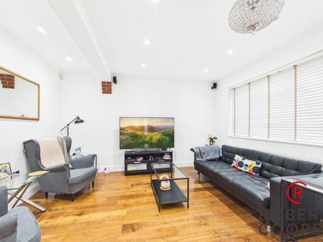 Eastern Avenue, Pinner HA5, 4 bed semi detached house to rent, £2,700 pcm | PrimeLocation
