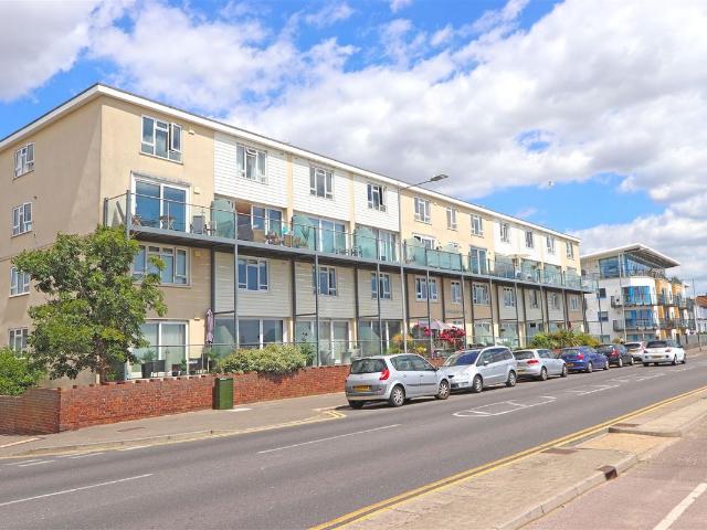 Eastern Esplanade, Southend On Sea SS1, 2 bed flat to rent, £1,450 pcm | PrimeLocation