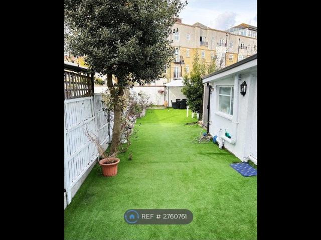 Eastern Esplanade, Southend On Sea SS1, 3 bed terraced house to rent, £1,700 pcm | PrimeLocation