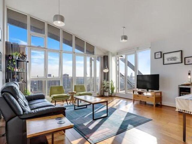 Eastern Quay Apartments, Silvertown, 2 Bedroom Penthouse