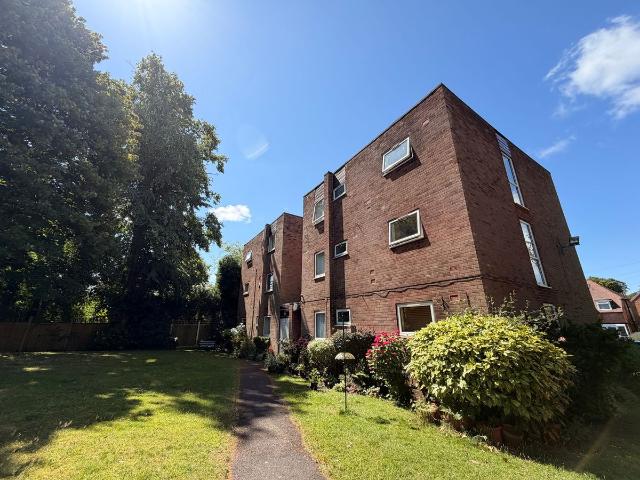 Eastern Road, Ford Court B73, 2 bed flat to rent, £1,150 pcm | PrimeLocation