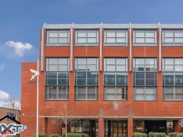 Eastern Road, Romford, 1 Bedroom Flat
