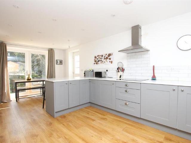 Eastfield Avenue, Bath BA1 6 bed house to rent £4,200 pcm £969 pw