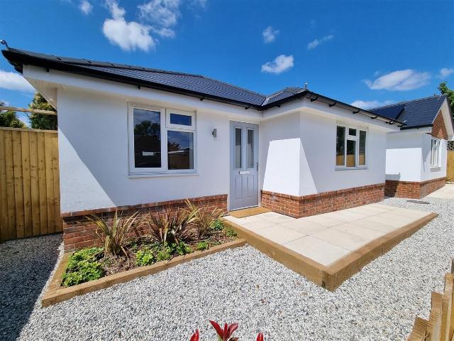 Eastfield Lane, Ringwood BH24, 3 bed detached bungalow to rent, £1,800 pcm | PrimeLocation