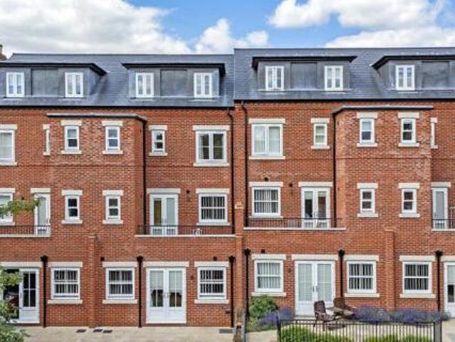 Eastfield Road, Brentwood, 12 Bedroom Detached