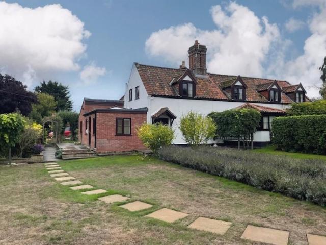 Easthaugh Road, Lyng, Norwich NR9, 3 bed property to rent, £1,400 pcm | PrimeLocation