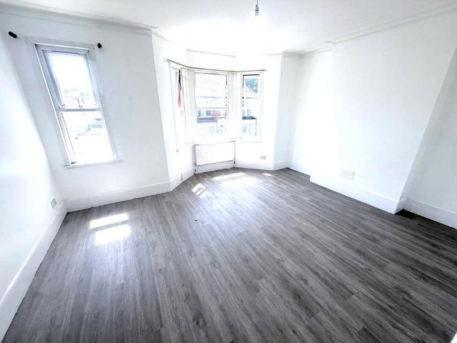 Eastham E6 5 bed terraced house to rent £3,800 pcm £877 pw