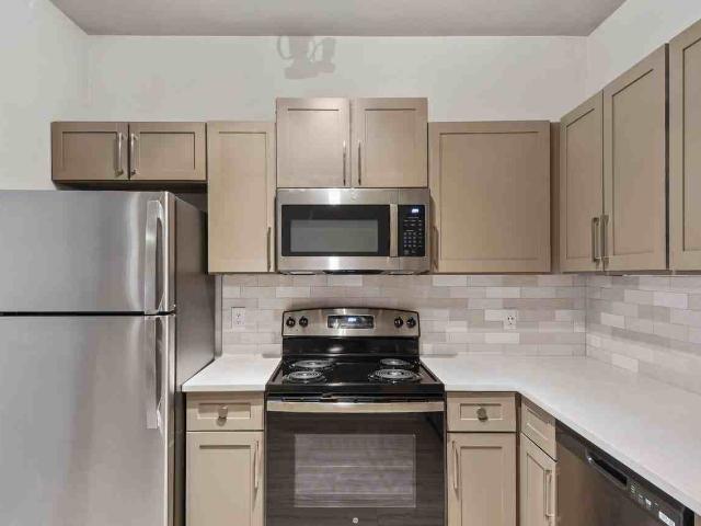 Easton 2 Bedroom Apartment for Rent at 6033 De Zavala Rd, San Antonio, TX 78249