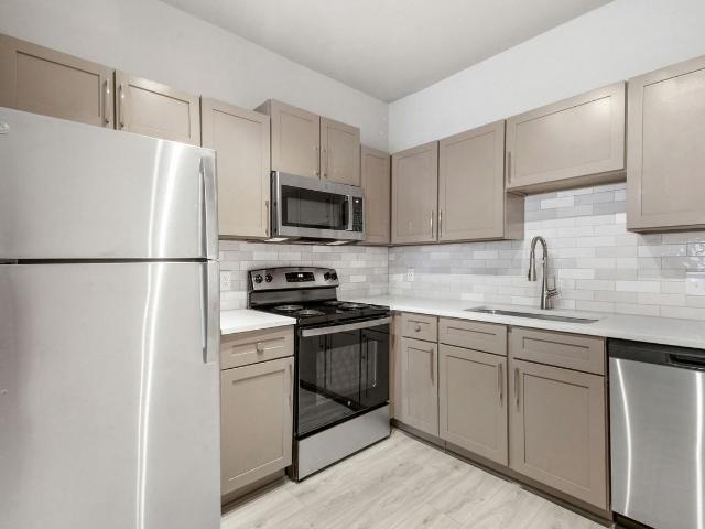 Easton 2 Bedroom Apartment for Rent at 6033 De Zavala Rd, San Antonio, TX 78249