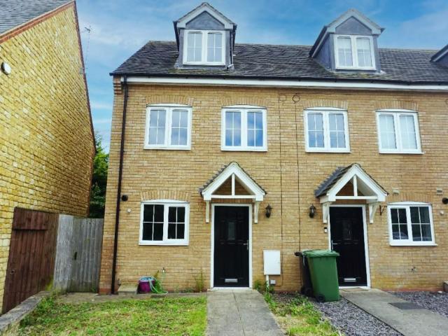Easton Lane, Bozeat NN29, 3 bed town house to rent, £1,300 pcm | PrimeLocation