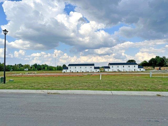 Easton St, Franklin, KY 42134