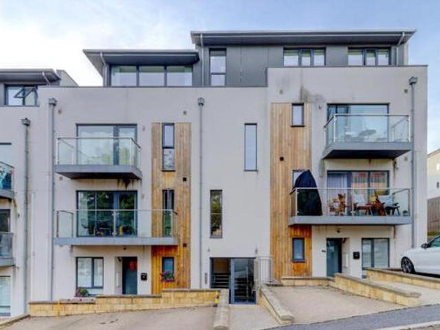 Easton Street, High Wycombe, 2 Bedroom Penthouse