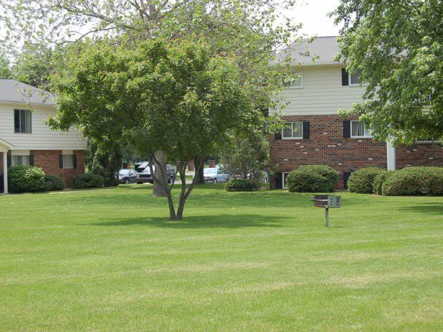 Eastlawn Arms Apartments 2 Bedroom Apartment for Rent at 2211 Eastlawn Dr, Midland, MI 48642
