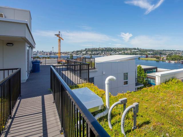 Eastlake Flats | 2820 Eastlake Ave E Studio Apartment for Rent at 2820 Eastlake Ave E, Seattle, WA 98102 Eastlake